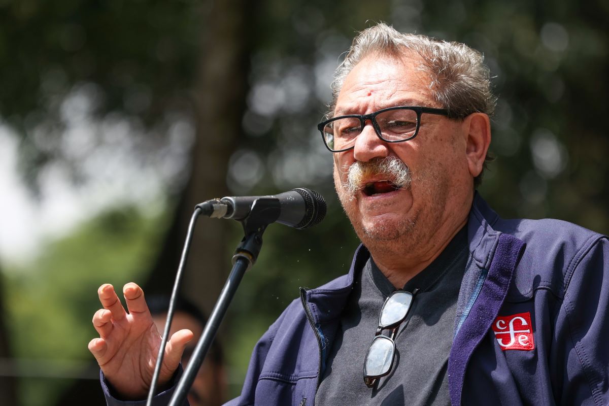 Paco Ignacio Taibo y la misoginia que no cabe en una caja de libros